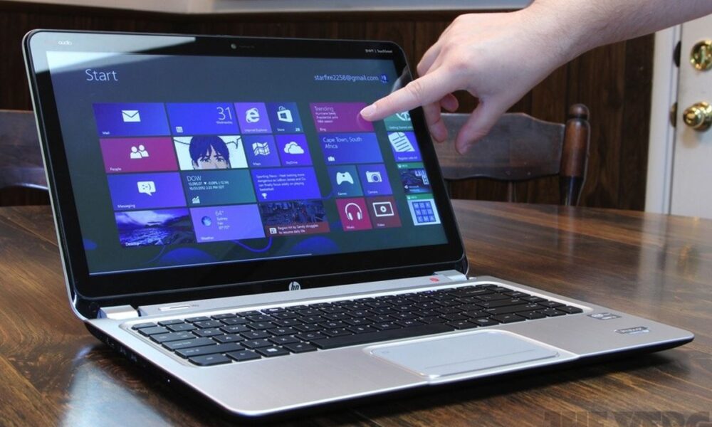 De Ce Să NU Cumpărați Un Laptop Cu Touchscreen? | Zicala.ro