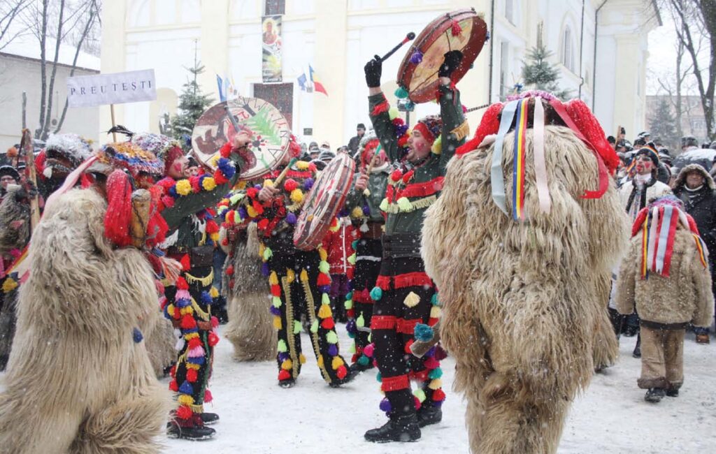 Tradiții și obiceiuri de Crăciun: Sărbătorile de iarnă🎄