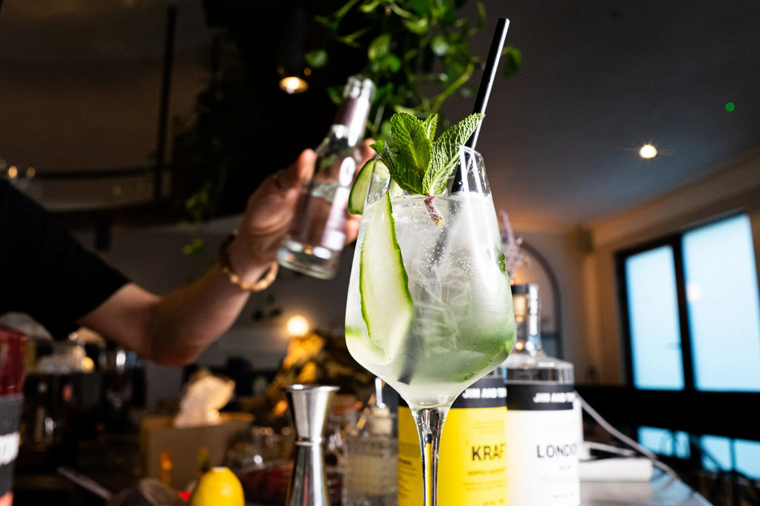 Hugo Cocktail: Rețeta perfectă pentru zilele călduroase