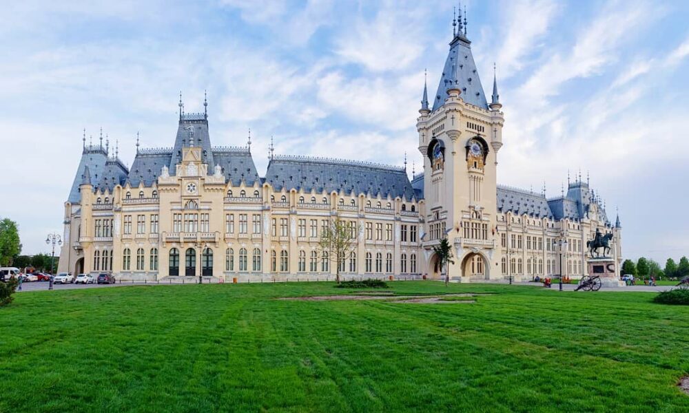 Cascada Cailor: Cum ajungeți la ea și ce puteți vizita